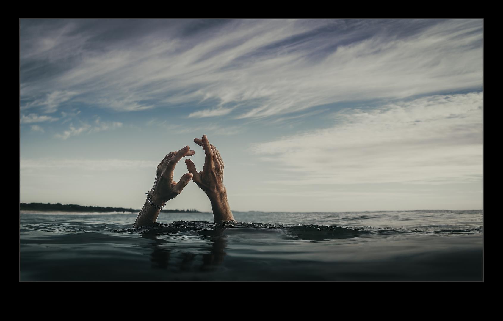 Photo Critique 223: HANDS! – TWiP – This Week in Photo